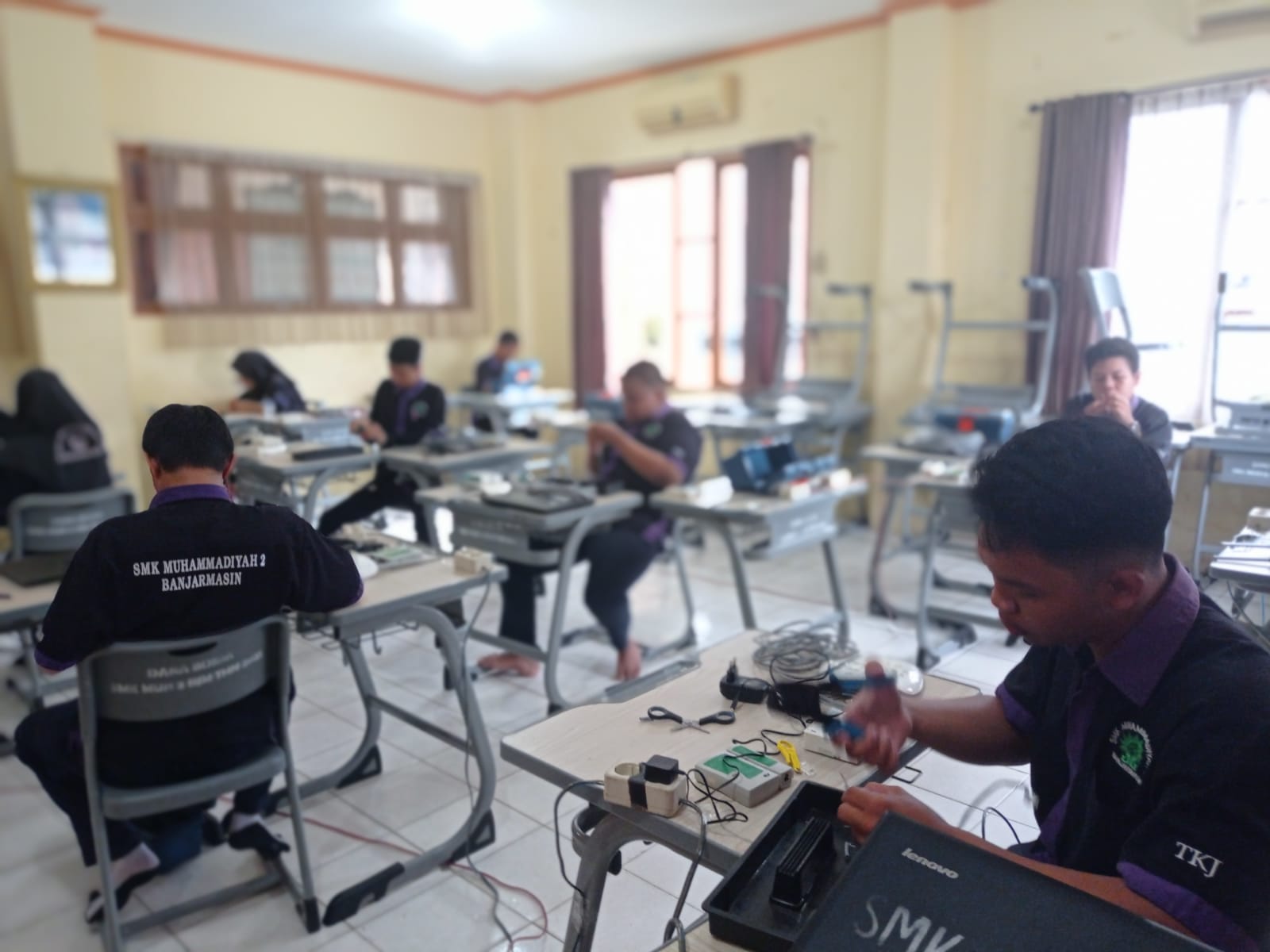 Setelah Ujian Sekolah Kelas XII Teknik Jaringan Komputer dan ...